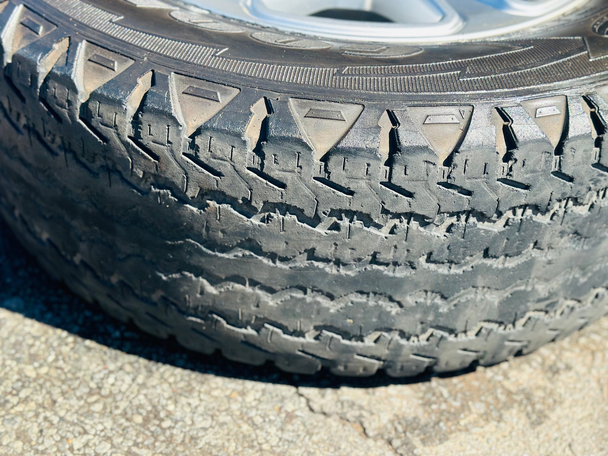 FORD RANGER OEM XLT USED RIMS & TYRES