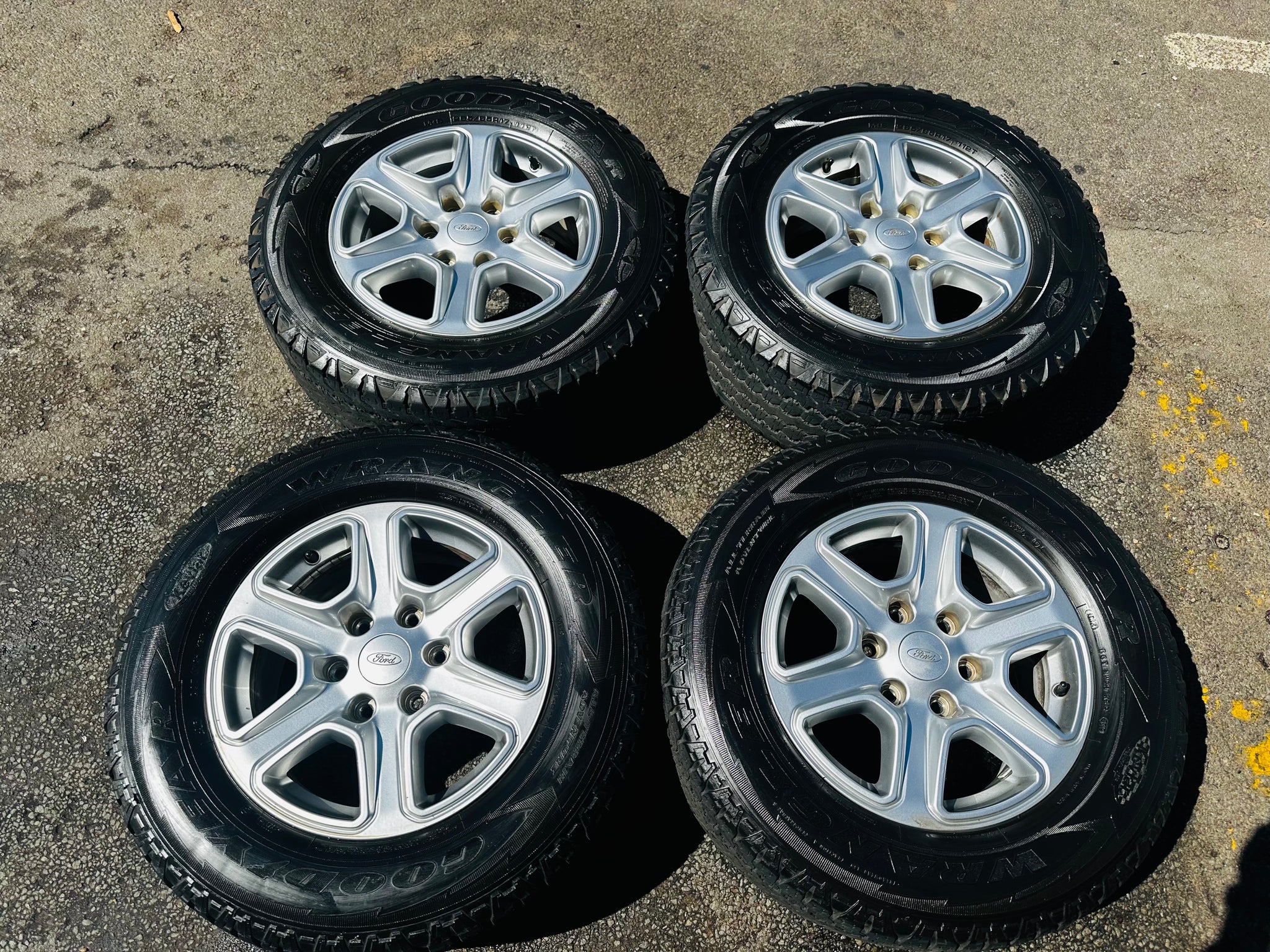 FORD RANGER OEM XLT USED RIMS & TYRES