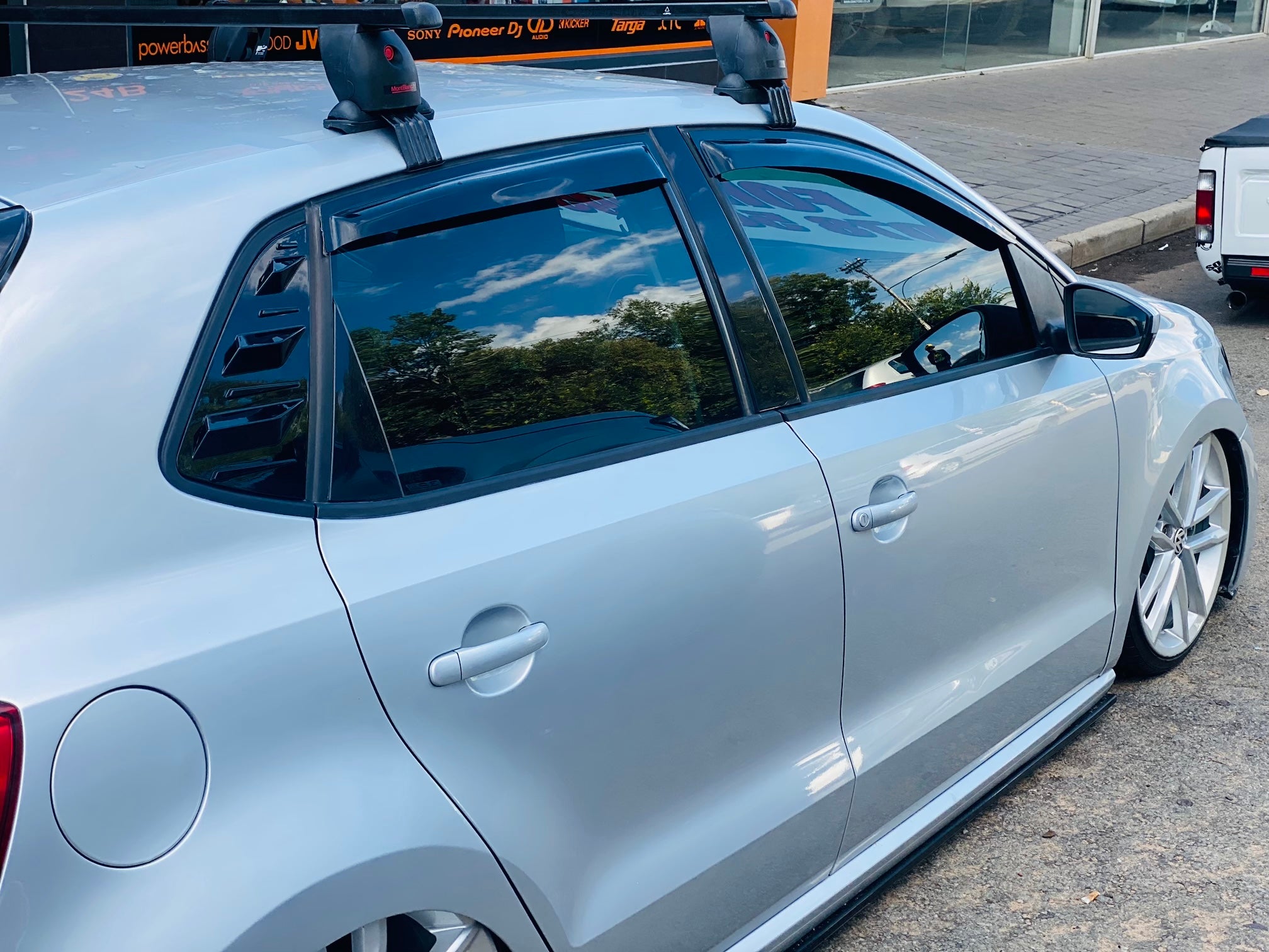 Polo 6 rear window louver